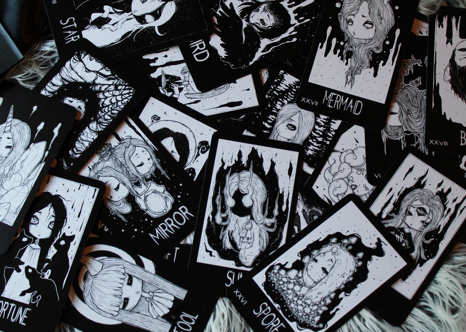 Oracle Deck – Paper Haunt / White Stag Art