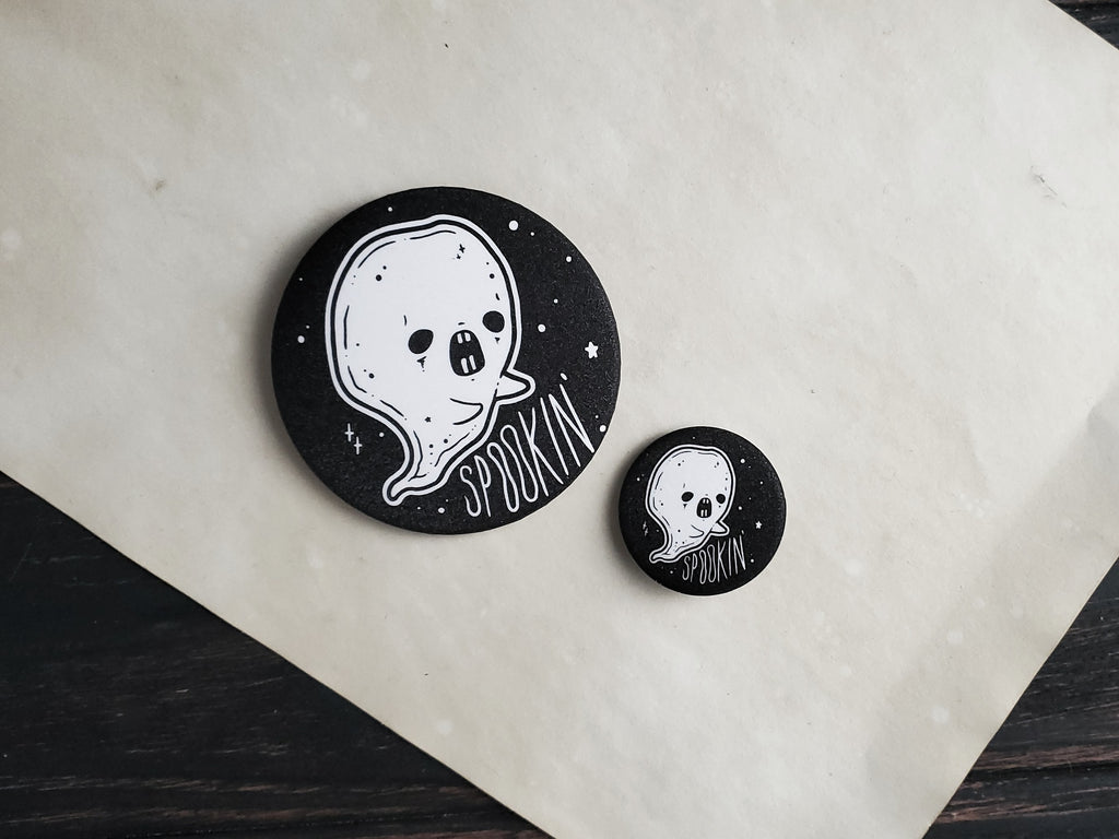 Spookin' Ghost pin badge – Paper Haunt / White Stag Art